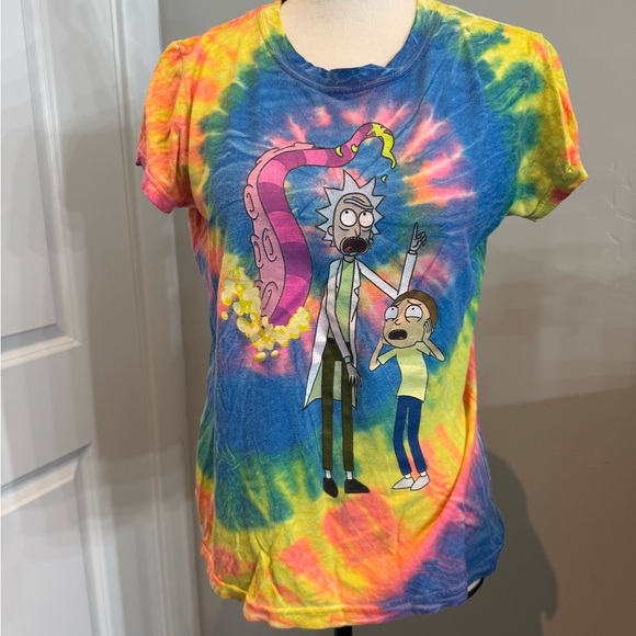 Hot Topic | Tops | Hot Topic Blue And Yellow Blouse Vibrant Design ...